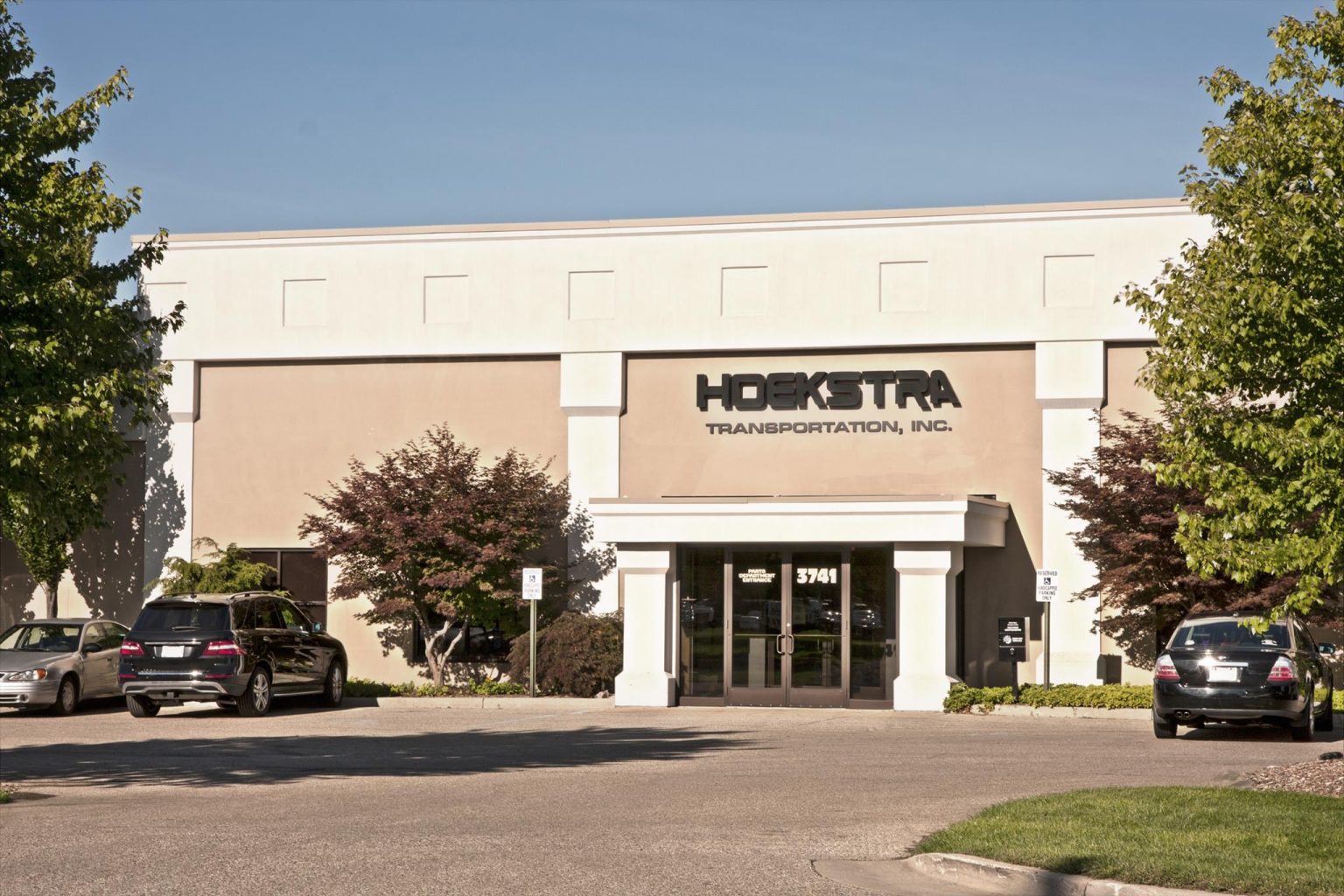 The Bus Center | Hours of Operation